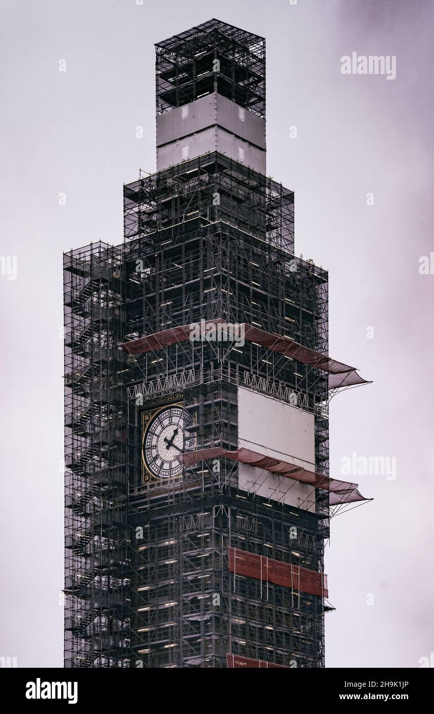 Under renovation elizabeth tower hi-res stock photography and images ...