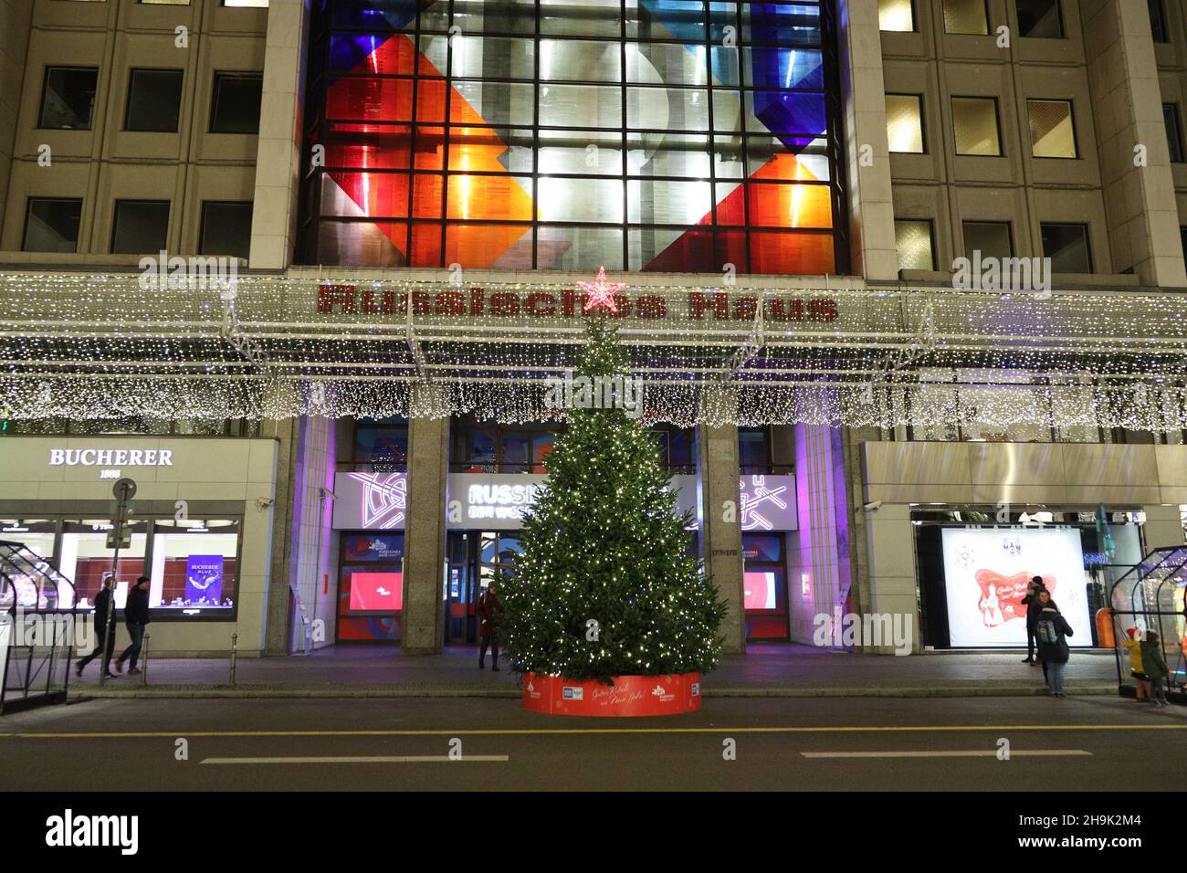 Old storefront german hi-res stock photography and images - Alamy