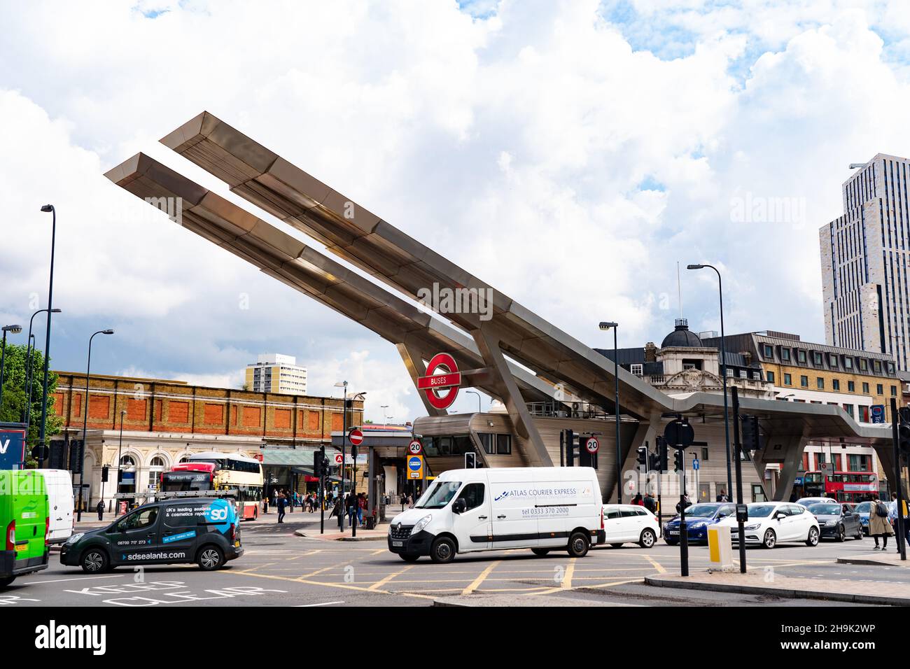 The Vauxhall Bus Station by Arup Associates (2005). From an Open City ...