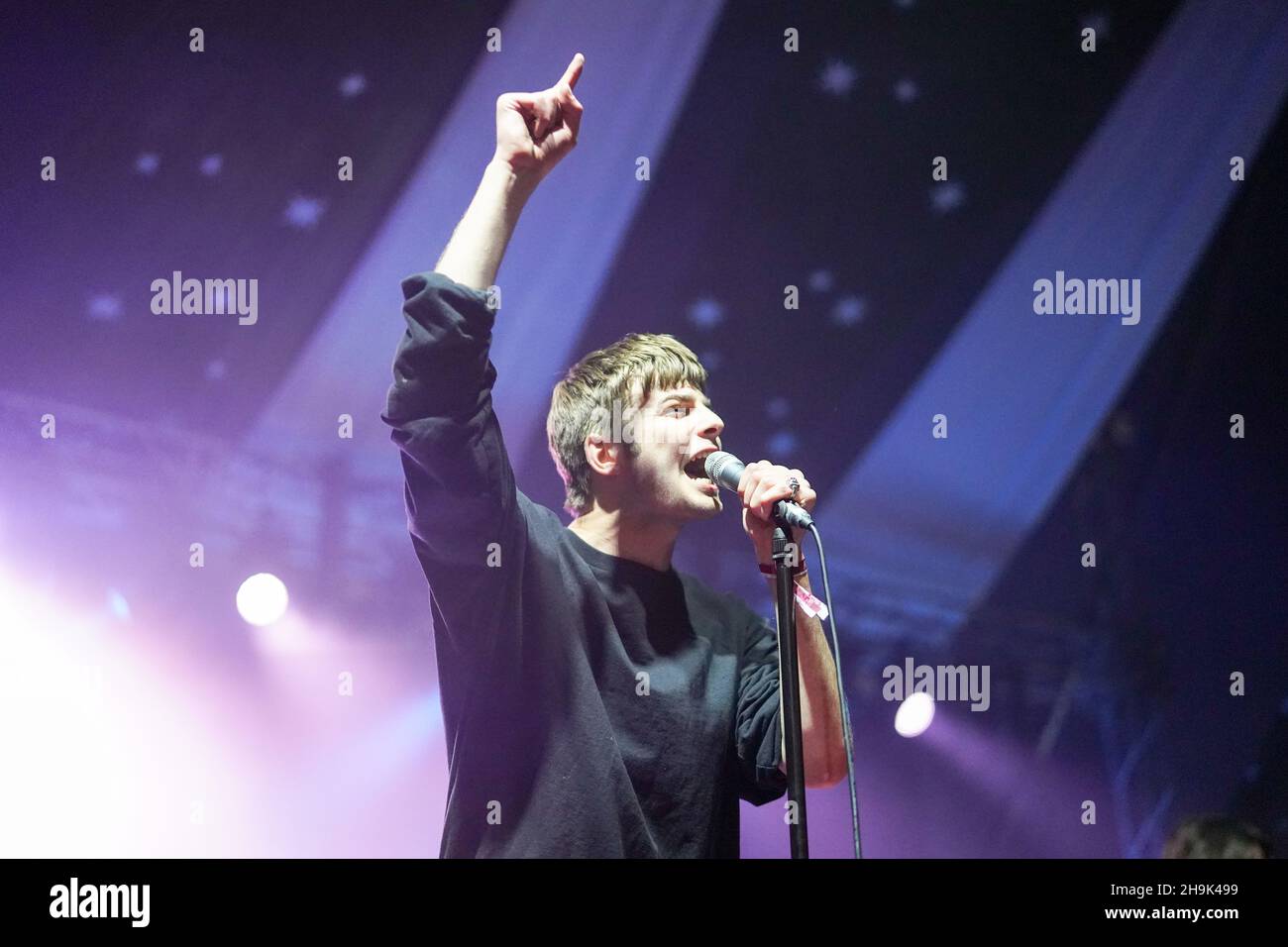 Fontaines band hi-res stock photography and images - Alamy