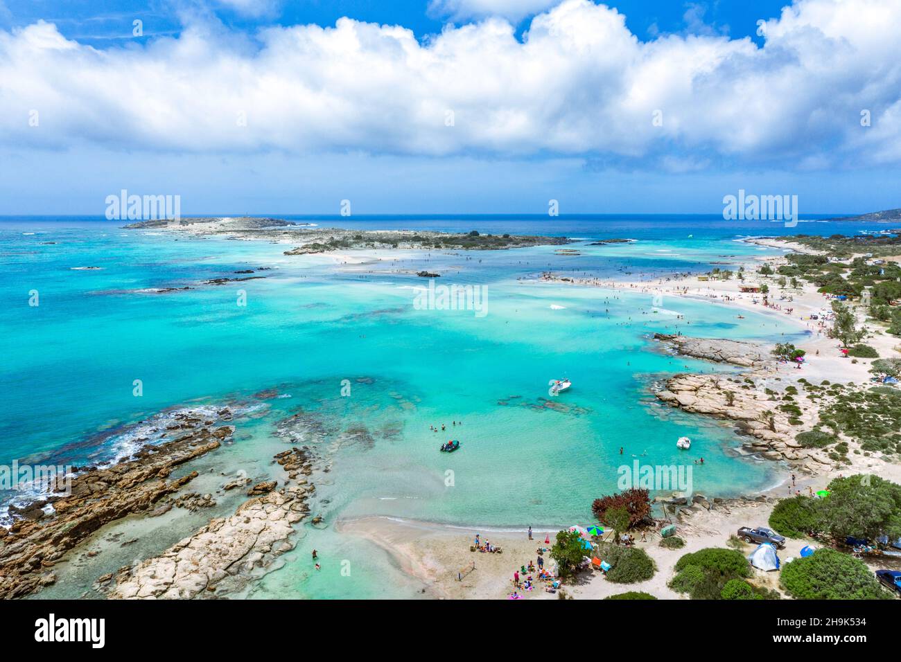 Tropical sandy beach with turquoise water, in Elafonisi, Crete, Greece ...