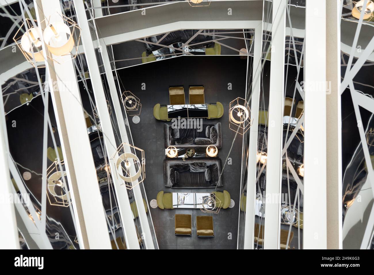 Rome italy hotel lobby hi-res stock photography and images - Alamy