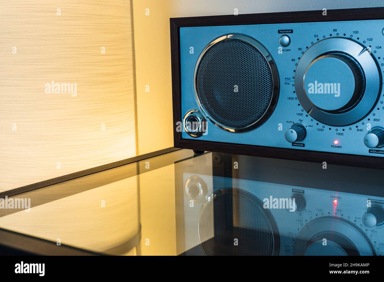 Standing wave radio hi-res stock photography and images - Alamy