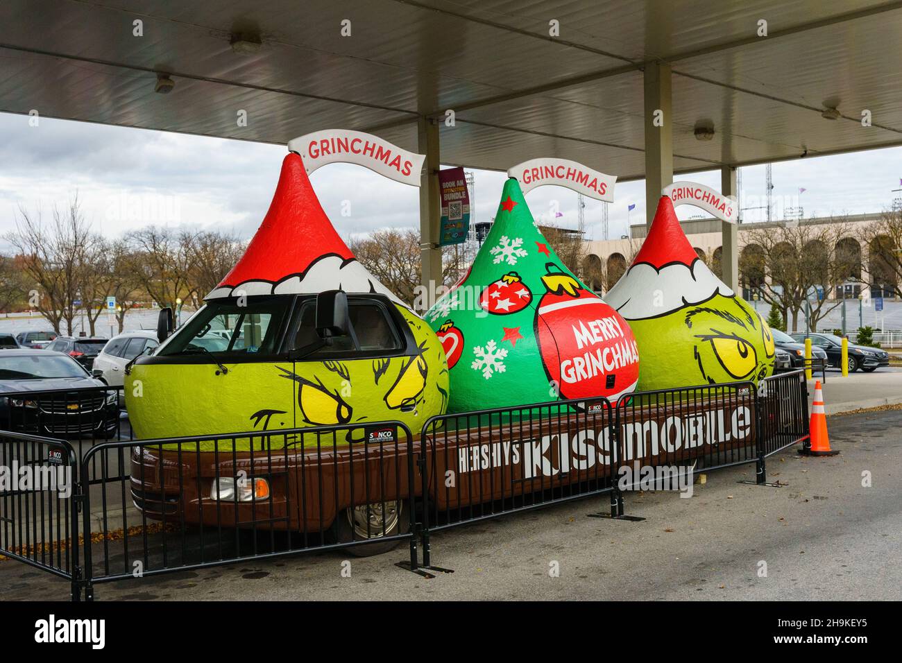 Hershey, PA, USA - December 3, 2021: The Kissmobile, now a Grinchmobile ...