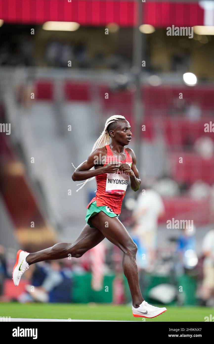 Francine Niyonsaba competing in the 10,000 meters of the 2020 Tokyo ...