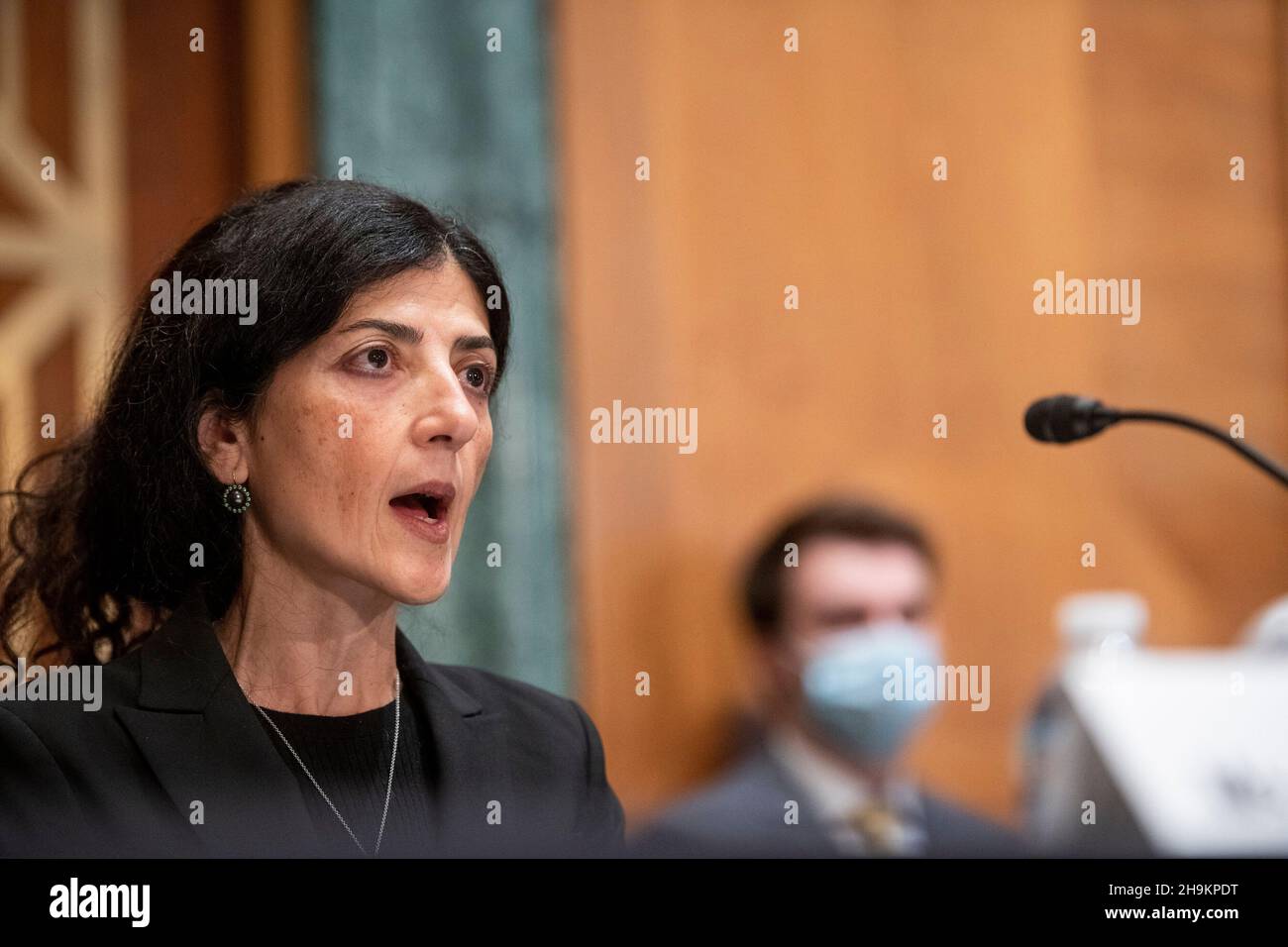 Parisa hi-res stock photography and images - Alamy