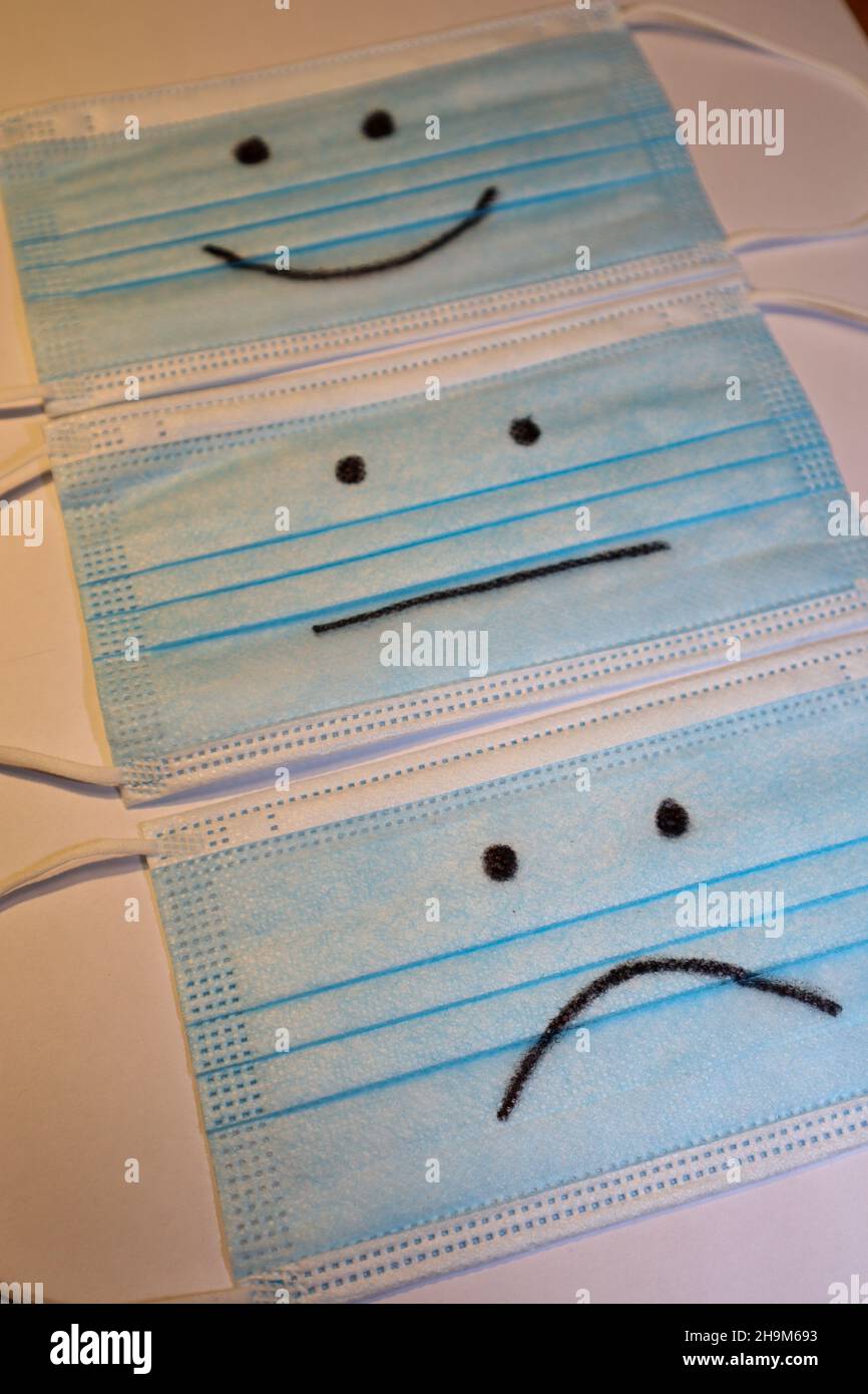 Mask happy sad face hi-res stock photography and images - Alamy