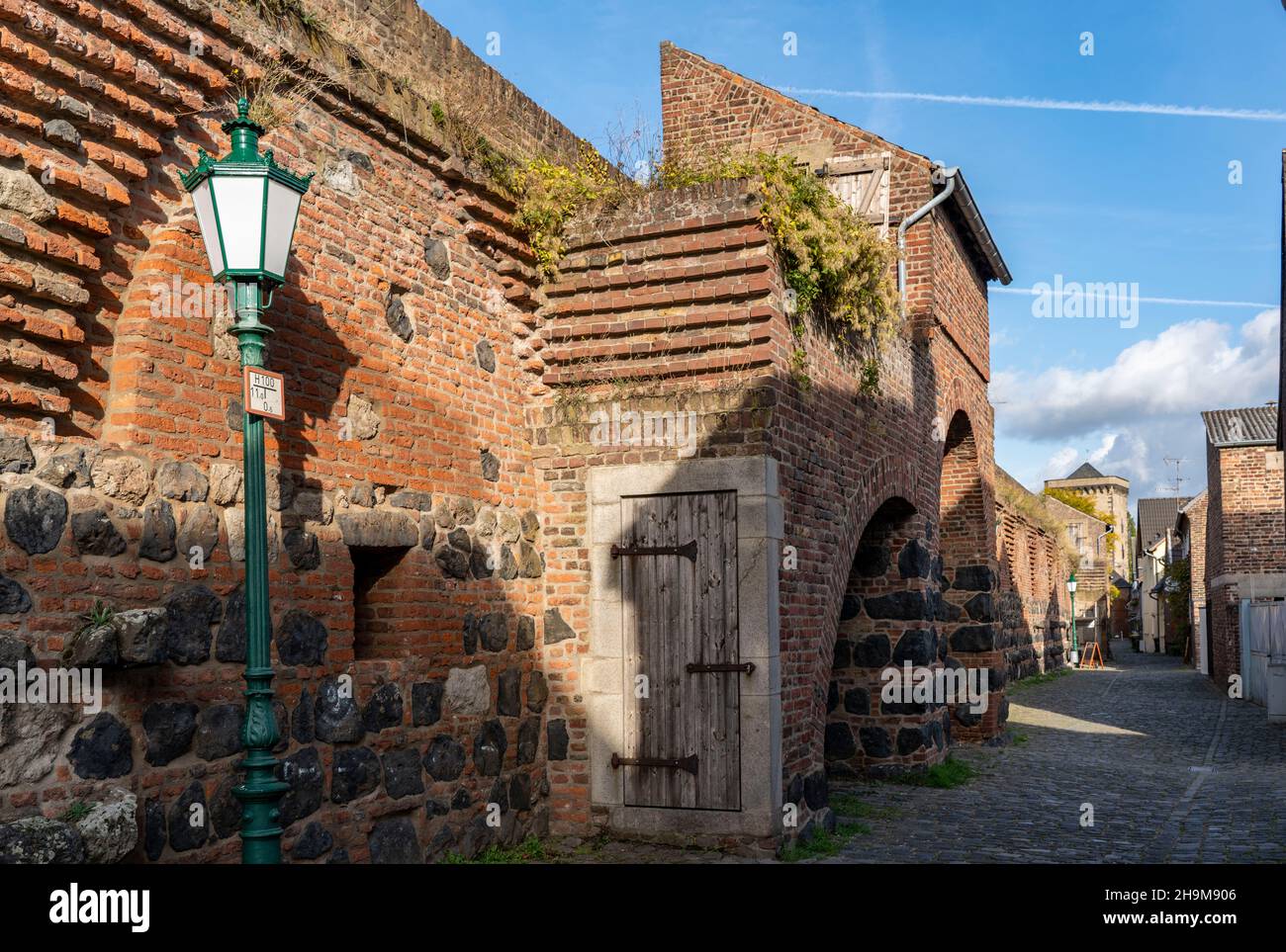 Zons hi-res stock photography and images - Alamy