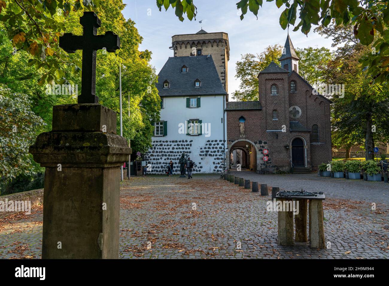The village of Zons on the left bank of the Lower Rhine, former Feste ...