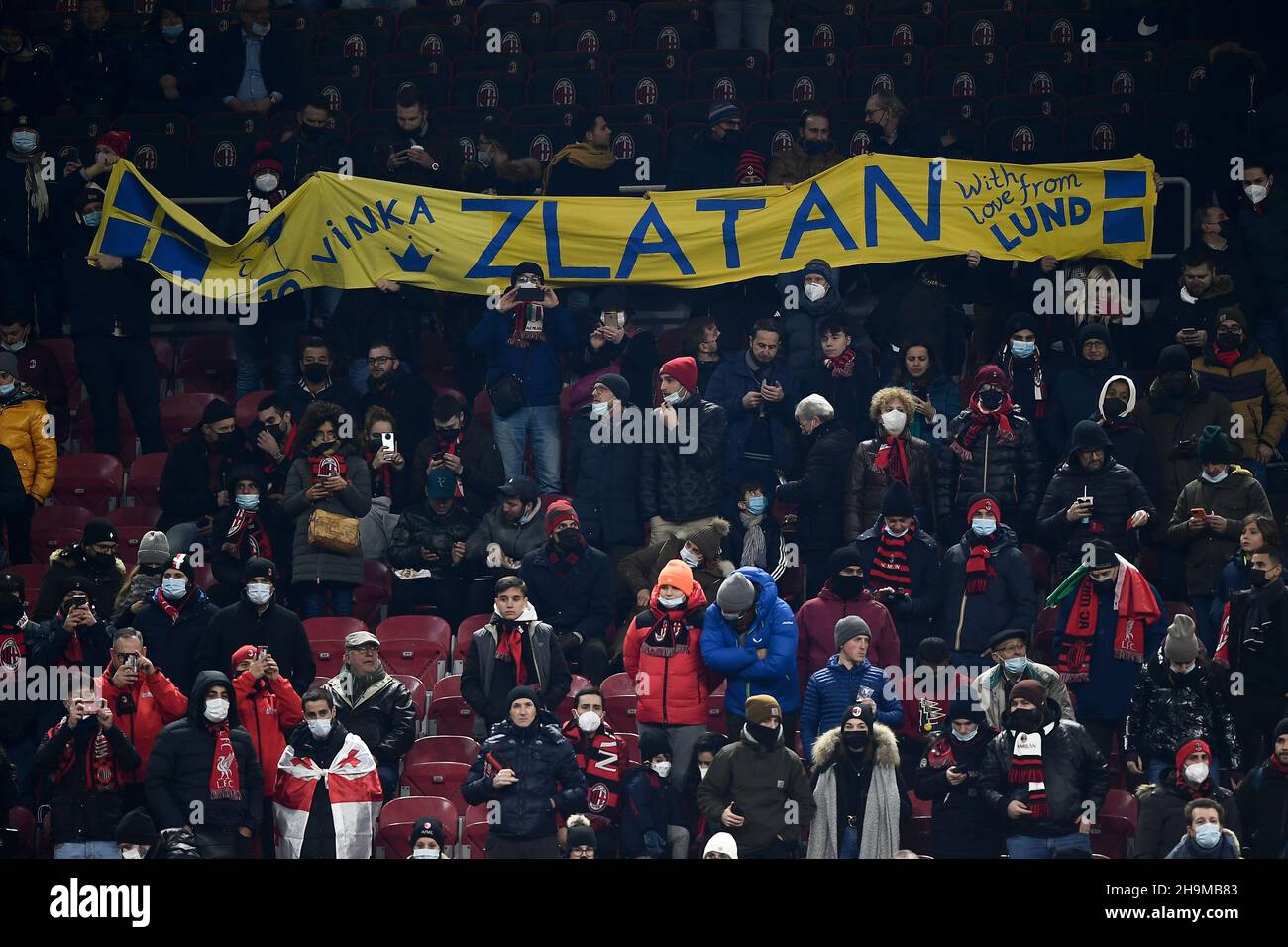 Uefa champions league banner hi-res stock photography and images - Alamy