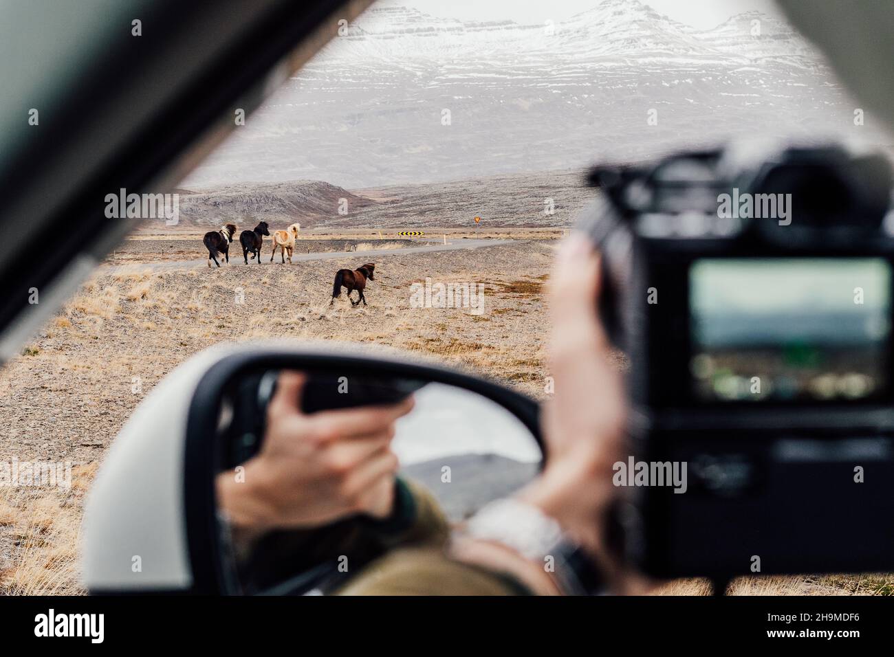 Filming the car hi-res stock photography and images - Alamy