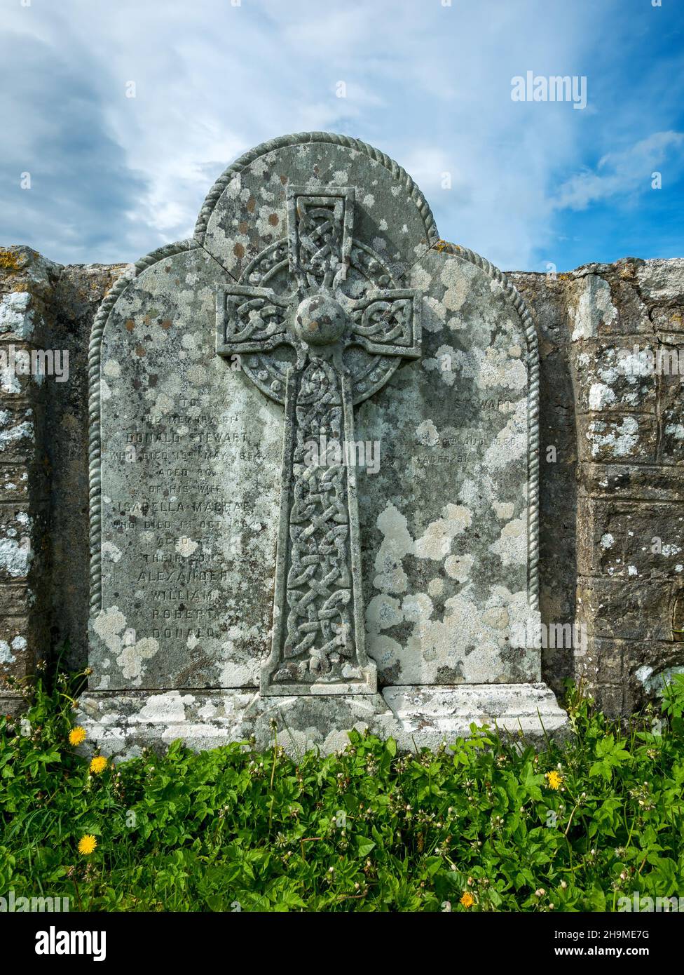 Scottish celtic cross hi-res stock photography and images - Alamy