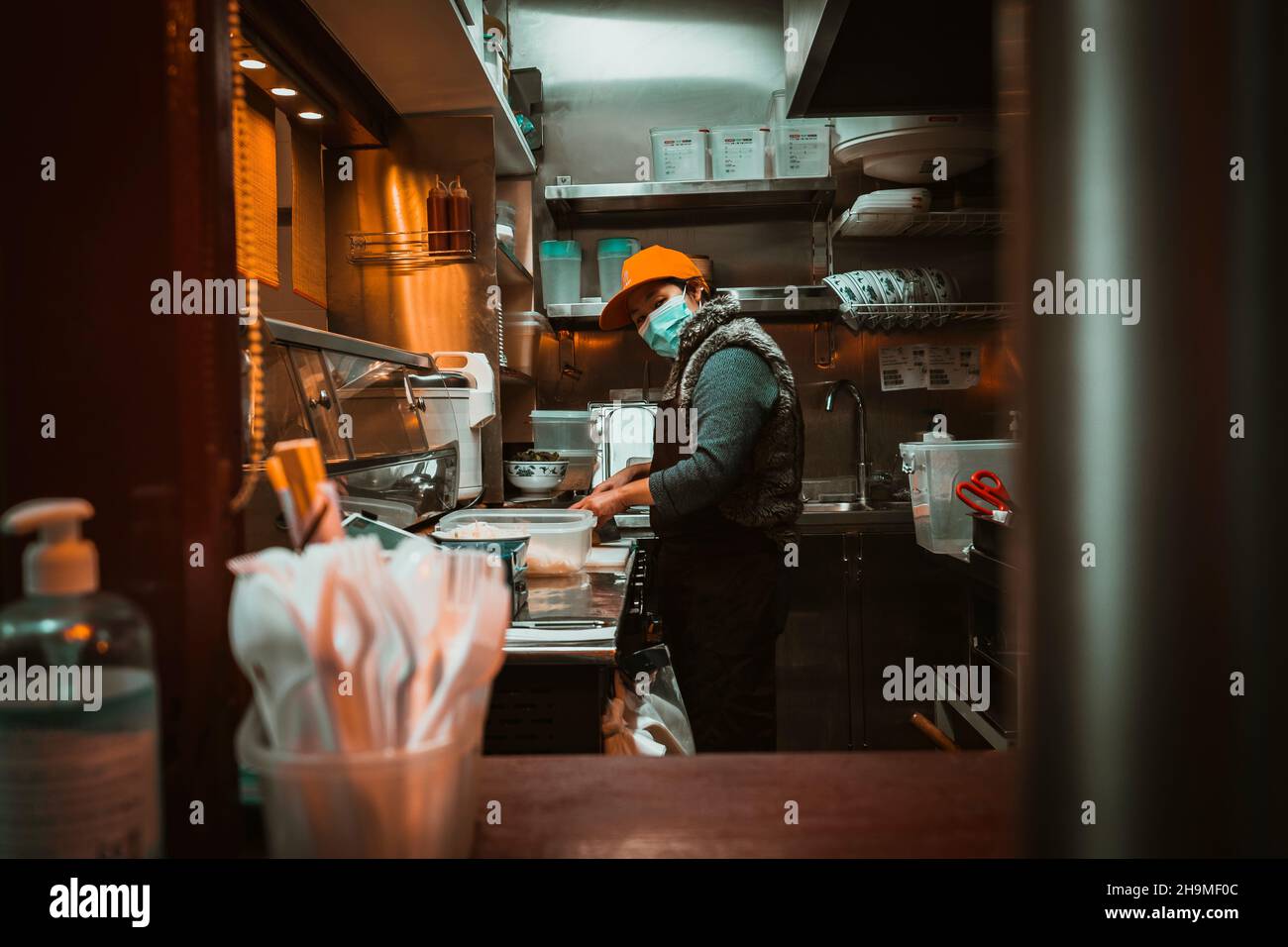 Chinese restaurant kitchen hi-res stock photography and images - Alamy