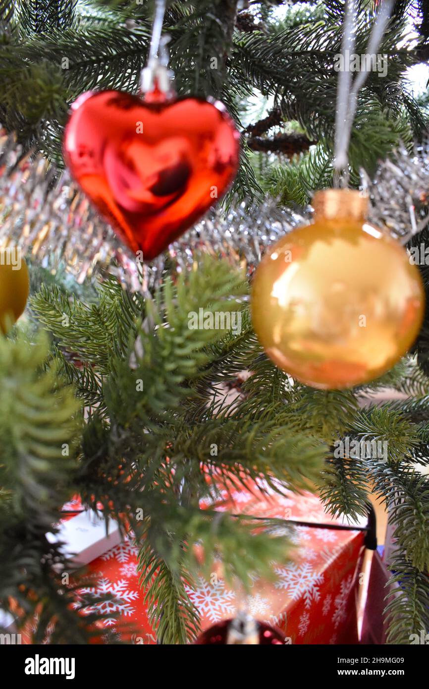 Holly heart hi-res stock photography and images - Alamy