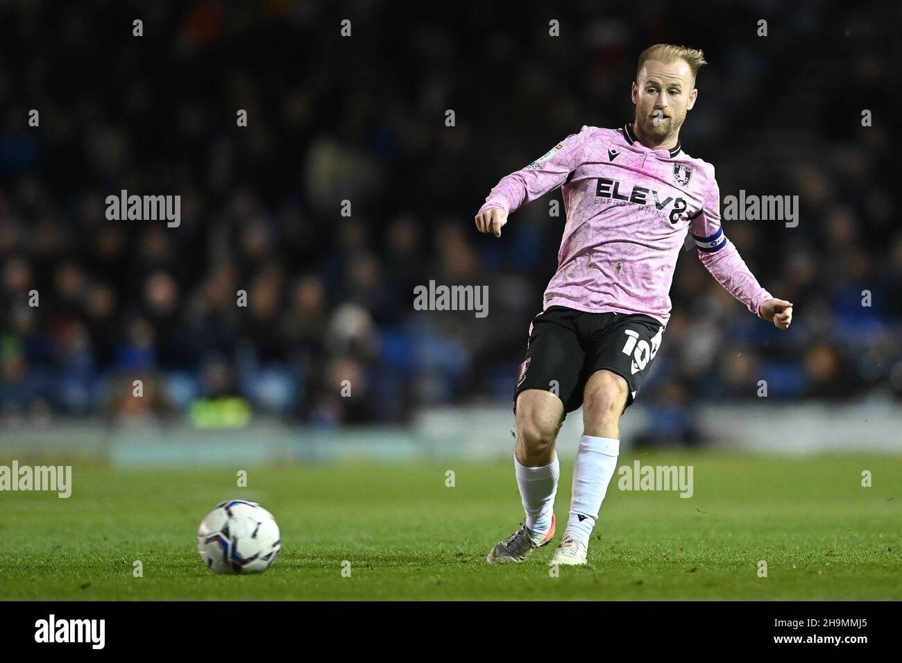 Barry Bannan #10 of Sheffield Wednesday Stock Photo - Alamy