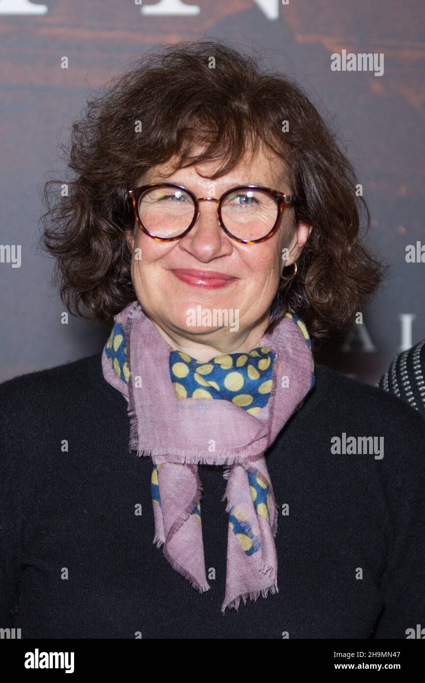 Anne Le Ny attend La Main de Dieu Netflix film premiere at La ...