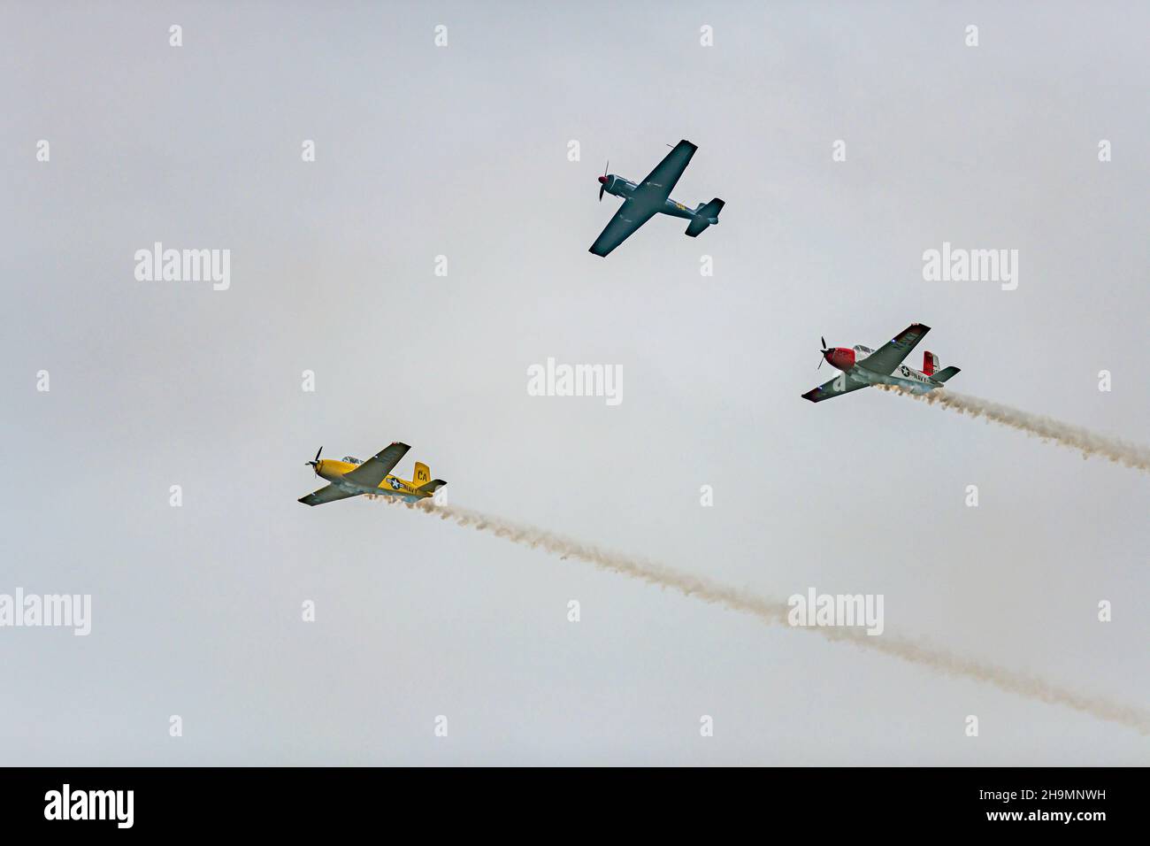Missing man formation hi-res stock photography and images - Alamy
