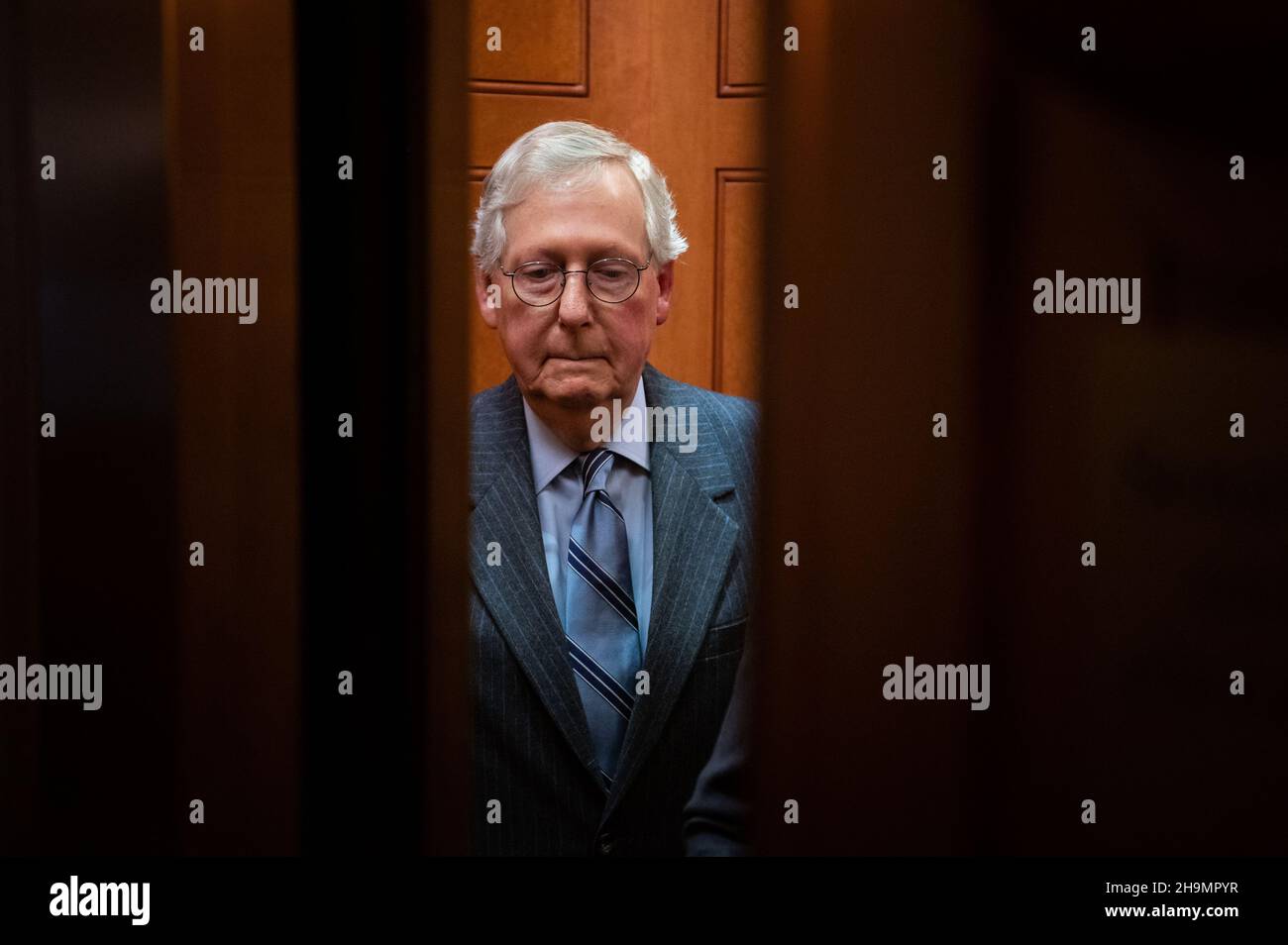 Senator Mitch McConnell (R-KY), the Senate Minority Leader, boards an ...