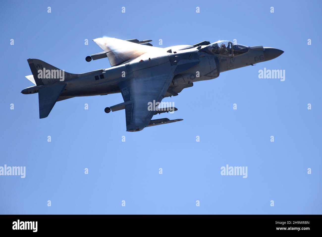 Wings vapor hi-res stock photography and images - Alamy