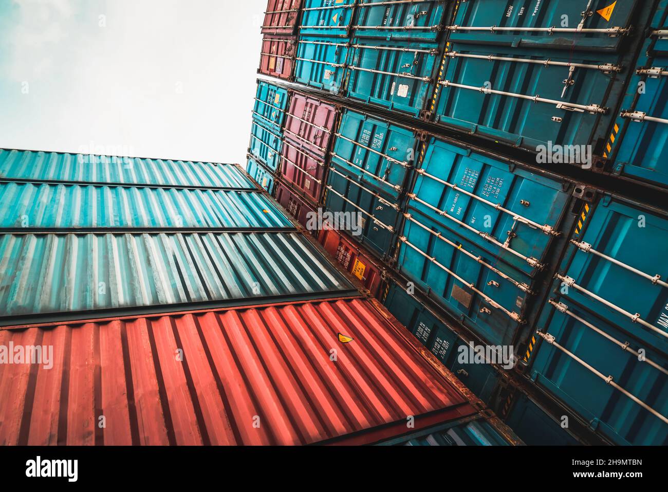 Look goods hi-res stock photography and images - Alamy