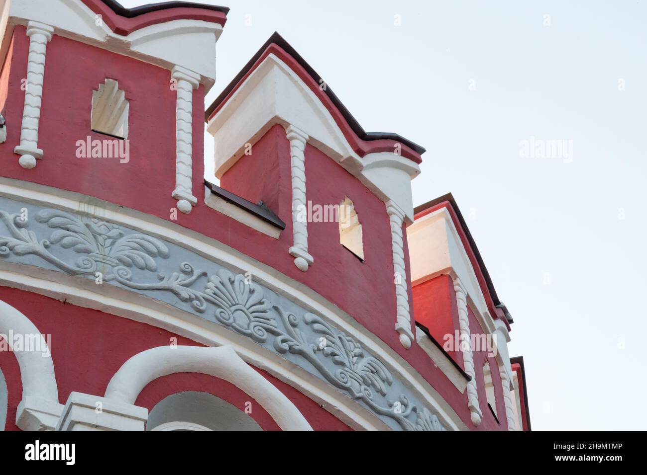 Battlements of old red fortress wall, close Stock Photo - Alamy