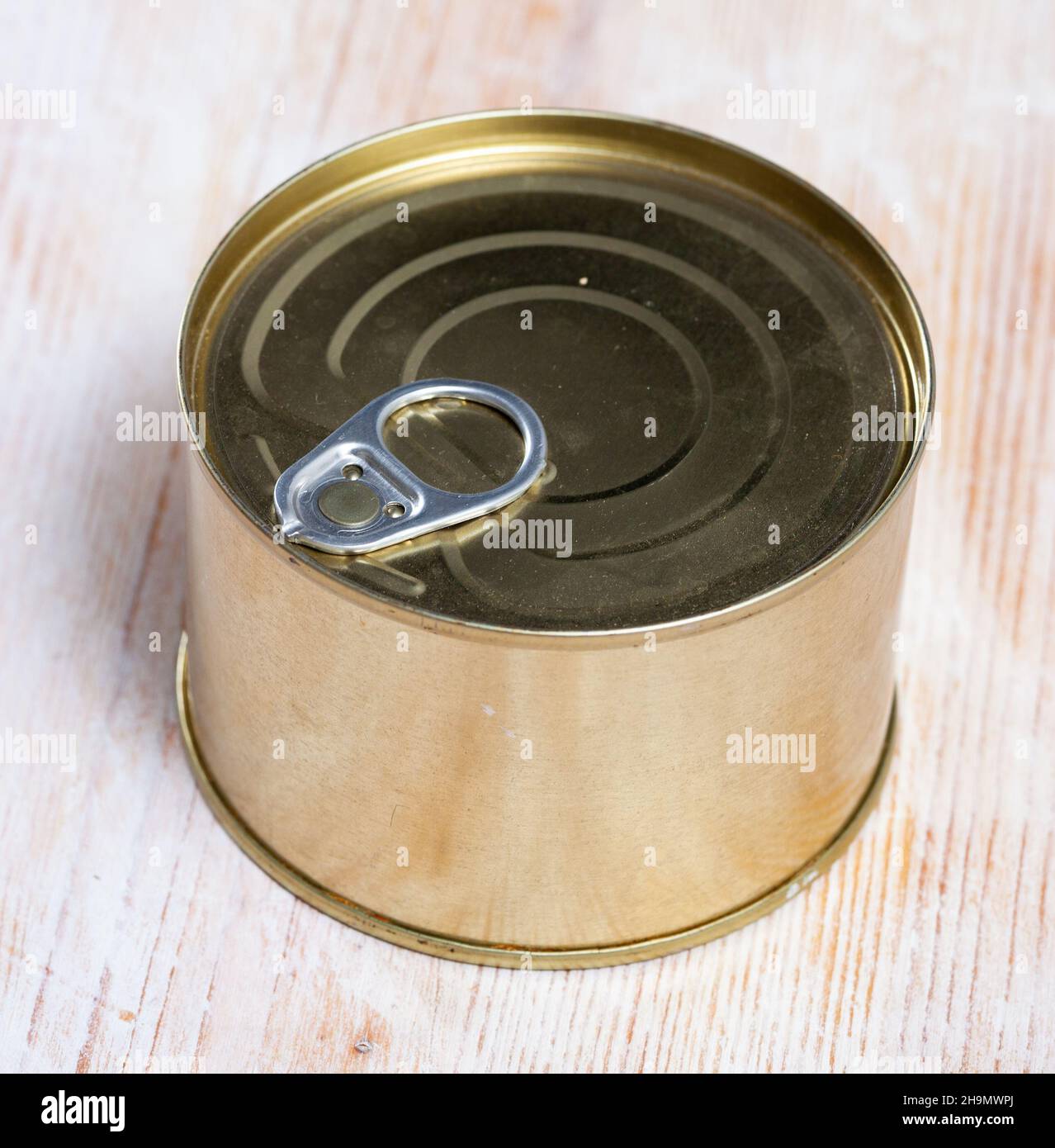 Tin can with ring pull tab Stock Photo - Alamy