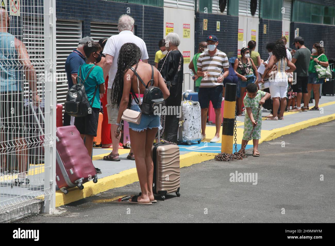salvador, bahia, brazil - december 7, 2021: queue of passengers to ...
