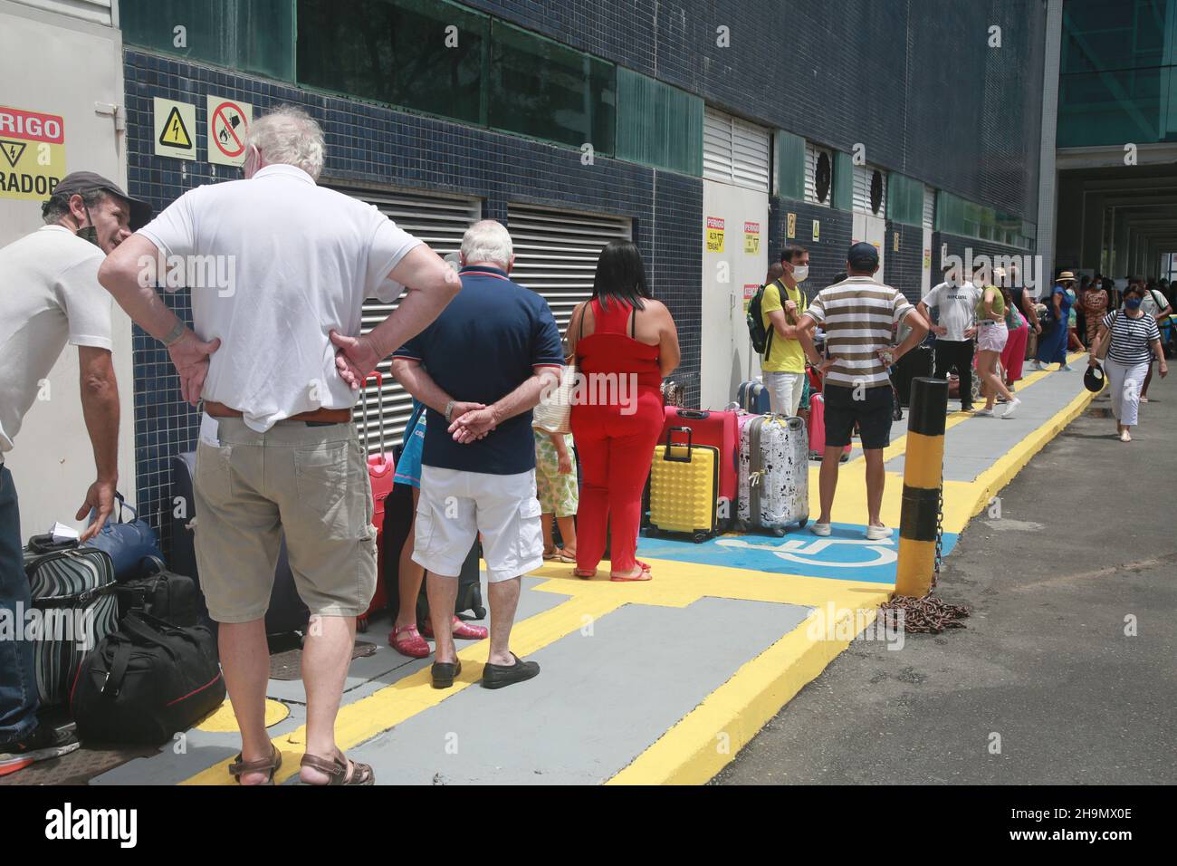 salvador, bahia, brazil - december 7, 2021: queue of passengers to ...