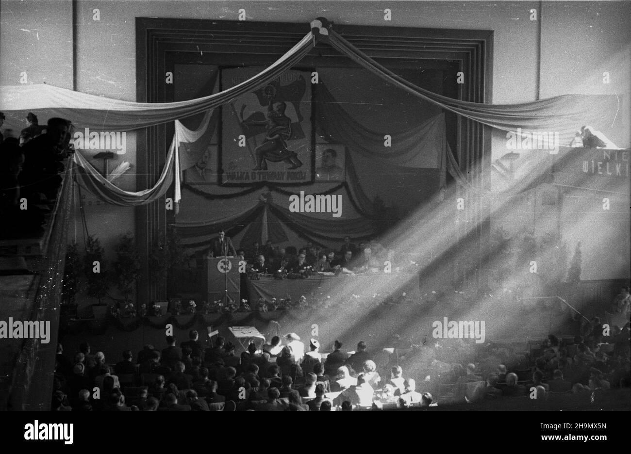 Okregowy komitet zwiazkow zawodowych hi-res stock photography and ...