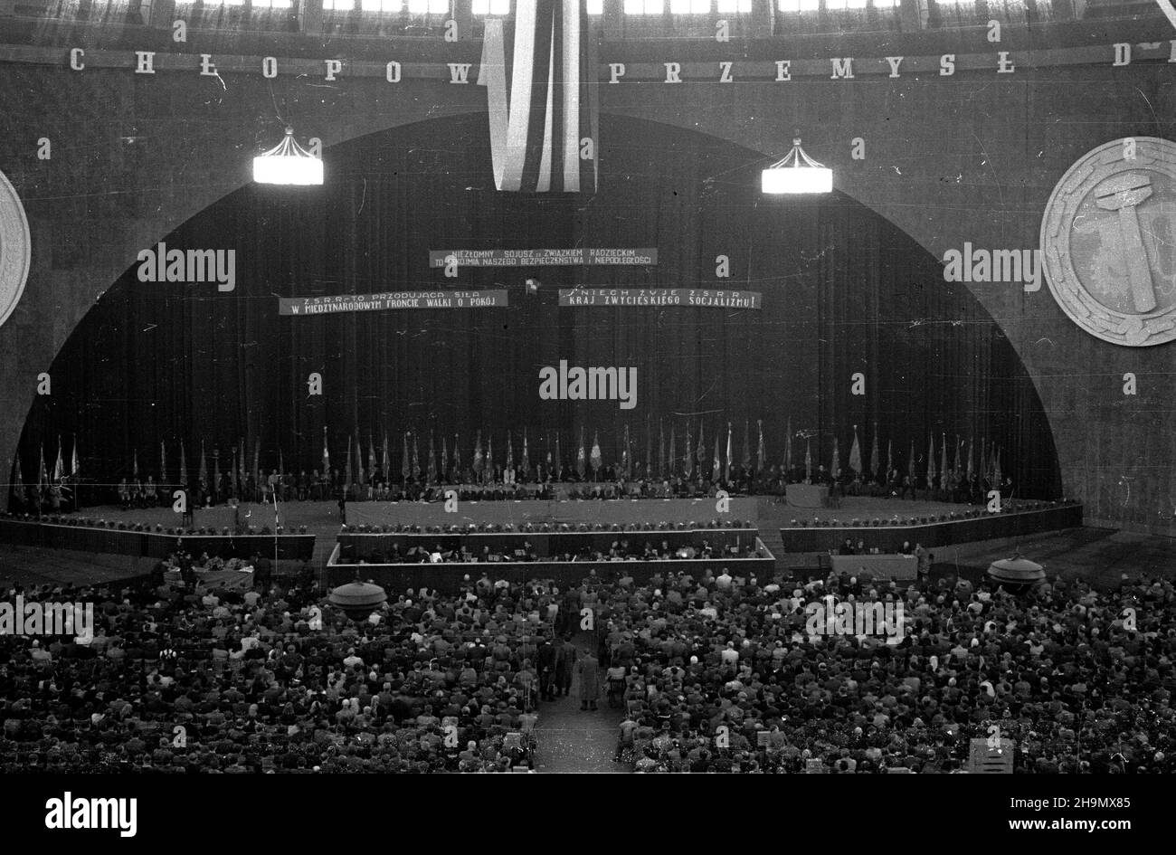 Soviet propaganda 1948 hi-res stock photography and images - Alamy