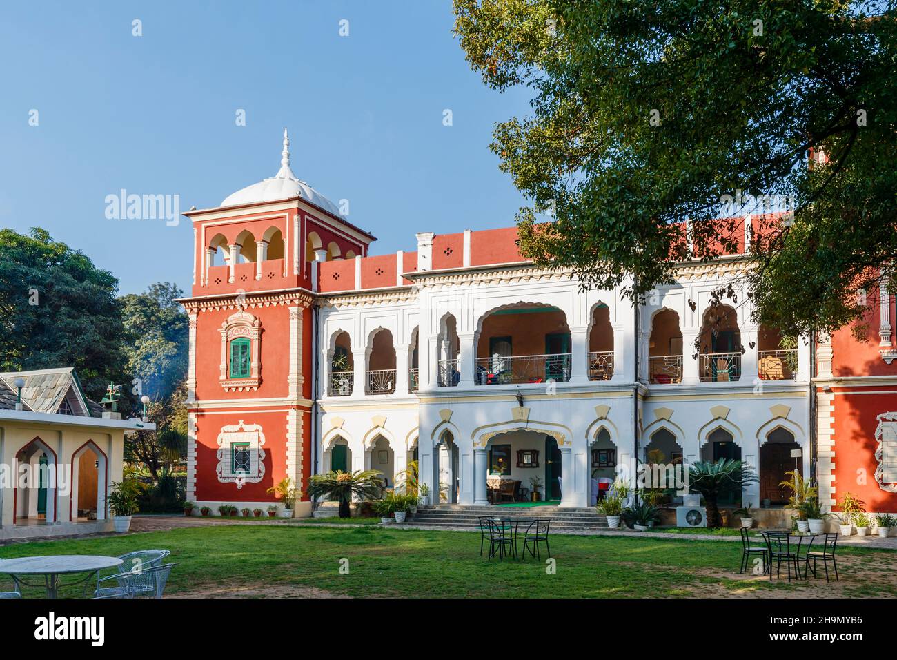 View of the back of Judge's Court Hotel and its verandah and garden in ...