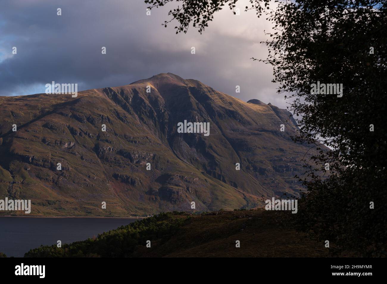 Torridon peaks hi-res stock photography and images - Alamy