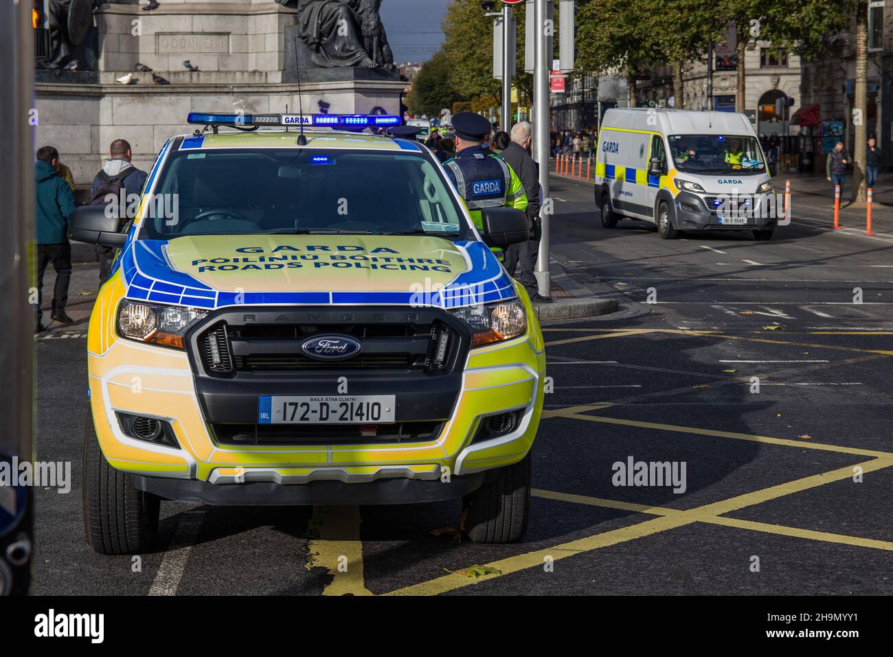 Garda at the Dublin streets, irish police, irish garda, Garda in action ...