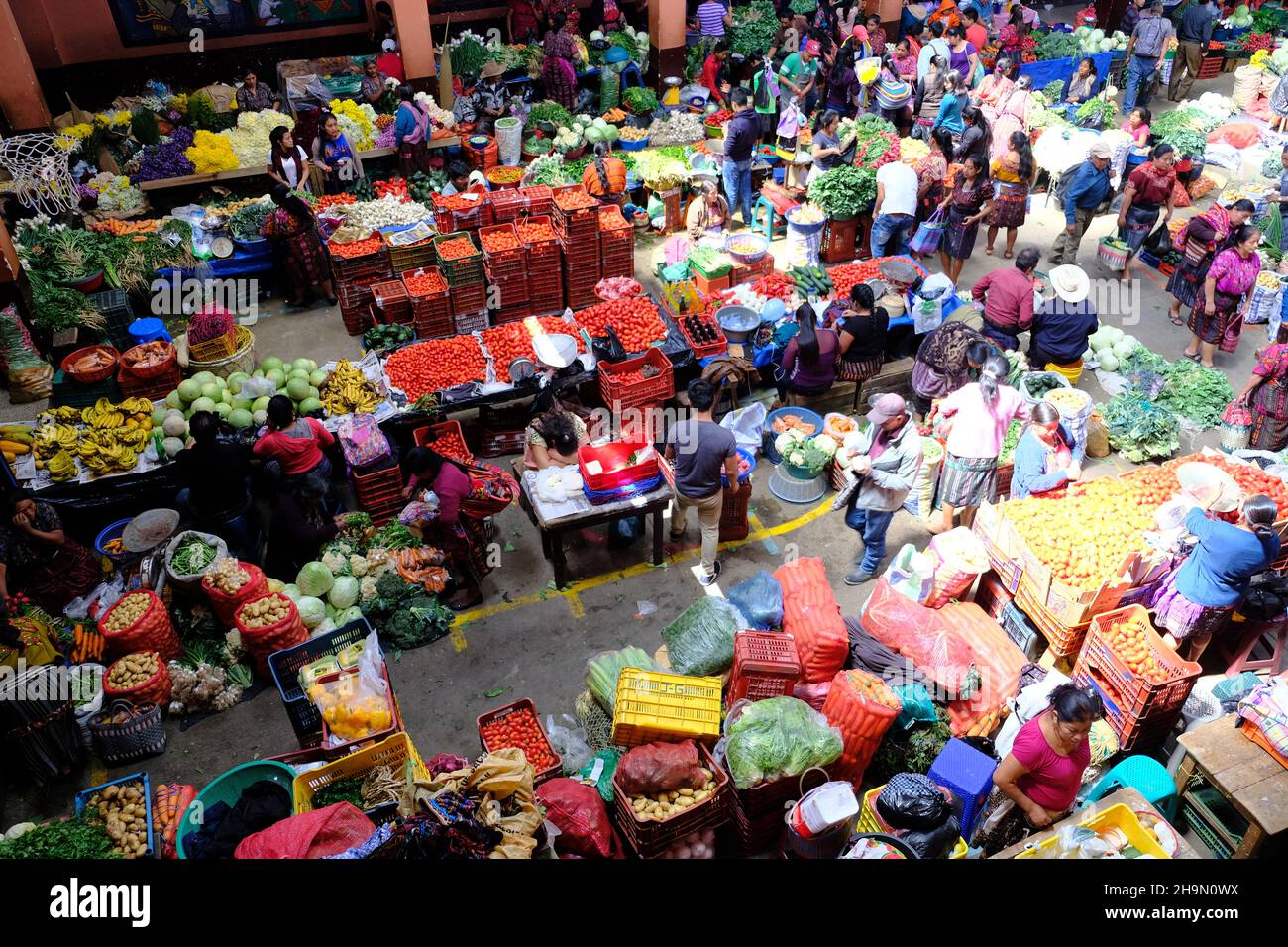 Guatemala Chichicastenango Plaza y Mercado - Colorful open air market ...