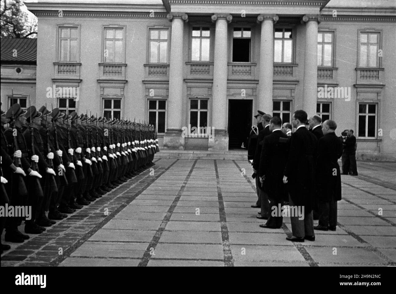 Palace of the infantry hi-res stock photography and images - Alamy