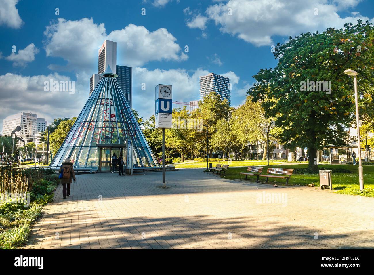 Festhalle frankfurt am main hi-res stock photography and images - Alamy