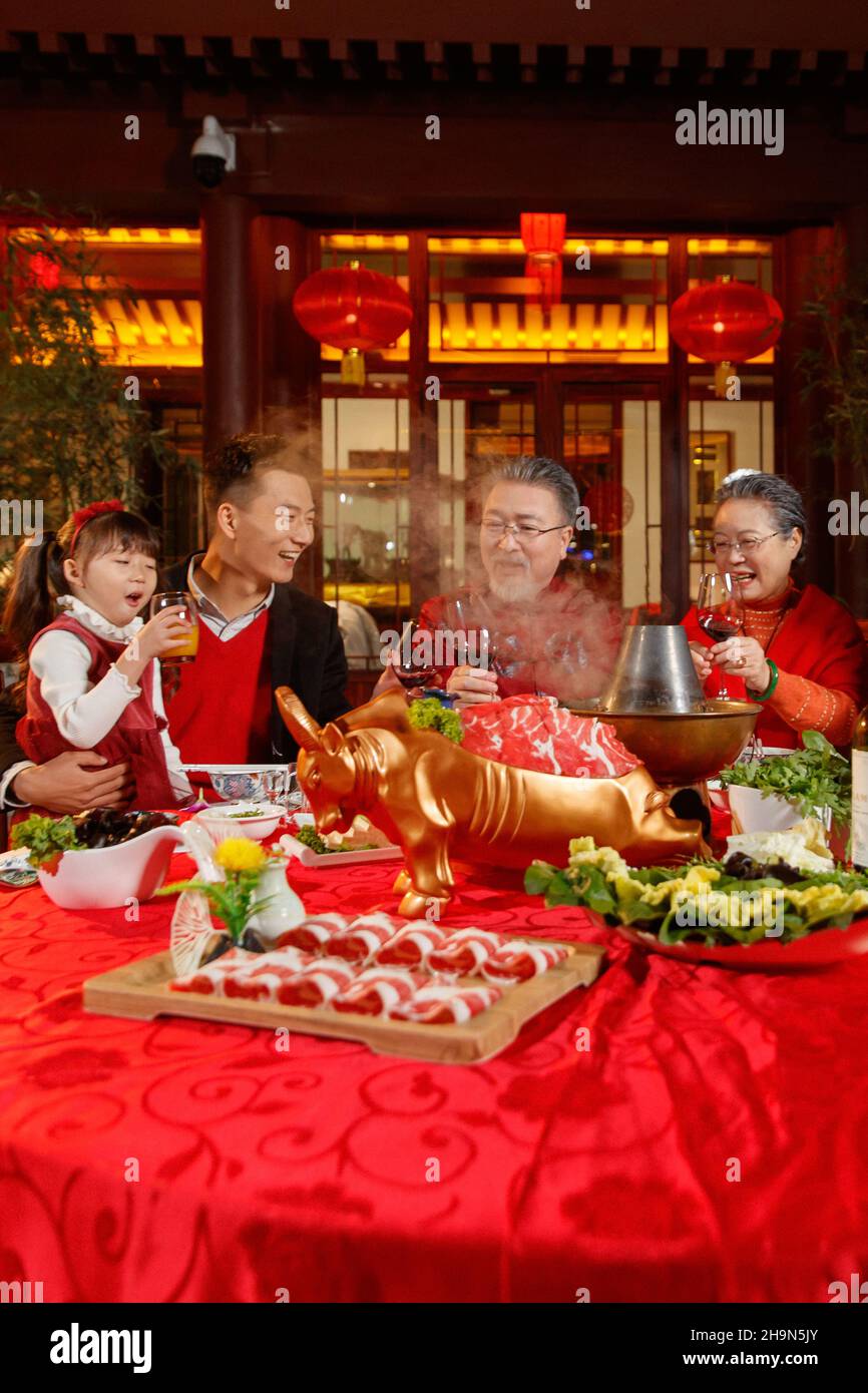 The Spring Festival Oriental family meals in the Chinese style garden ...
