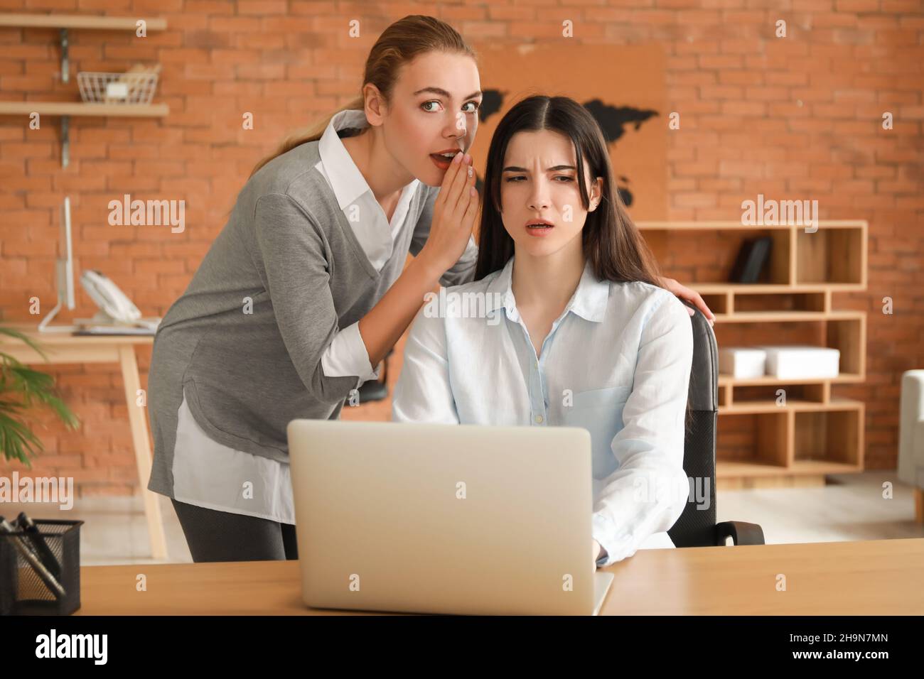Telling news to colleagues hi-res stock photography and images - Alamy