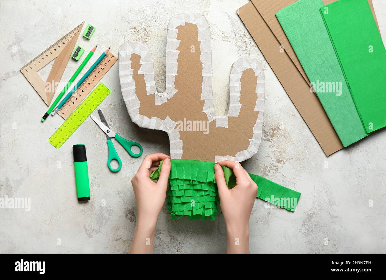 Woman making mexican pinata hi-res stock photography and images - Alamy
