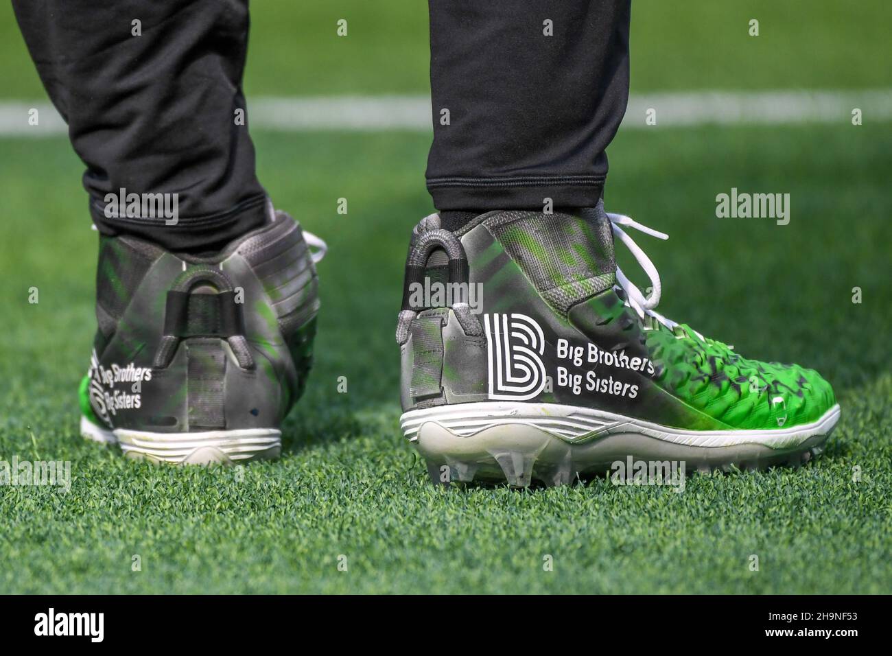 Nfl cleats hi-res stock photography and images - Alamy