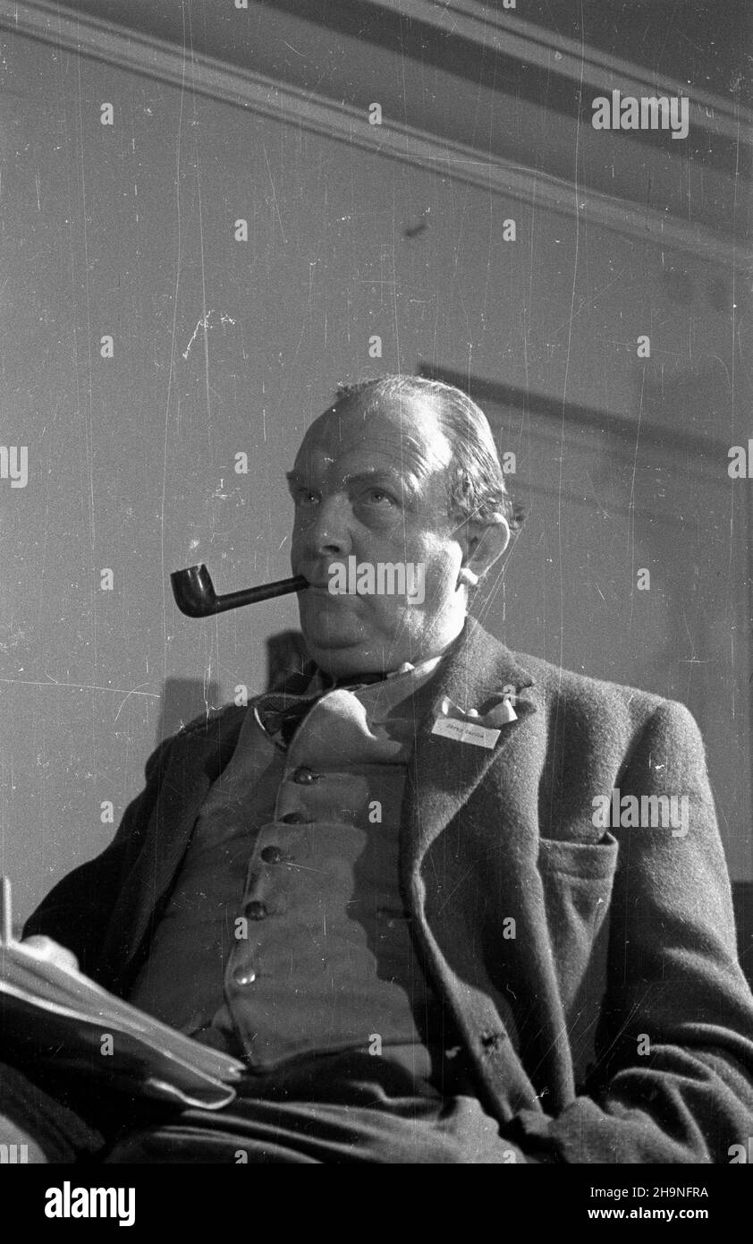 Warszawa, 1948-11-08. I Ogólnopolski Kongres Satyryków w sali YMCA ...