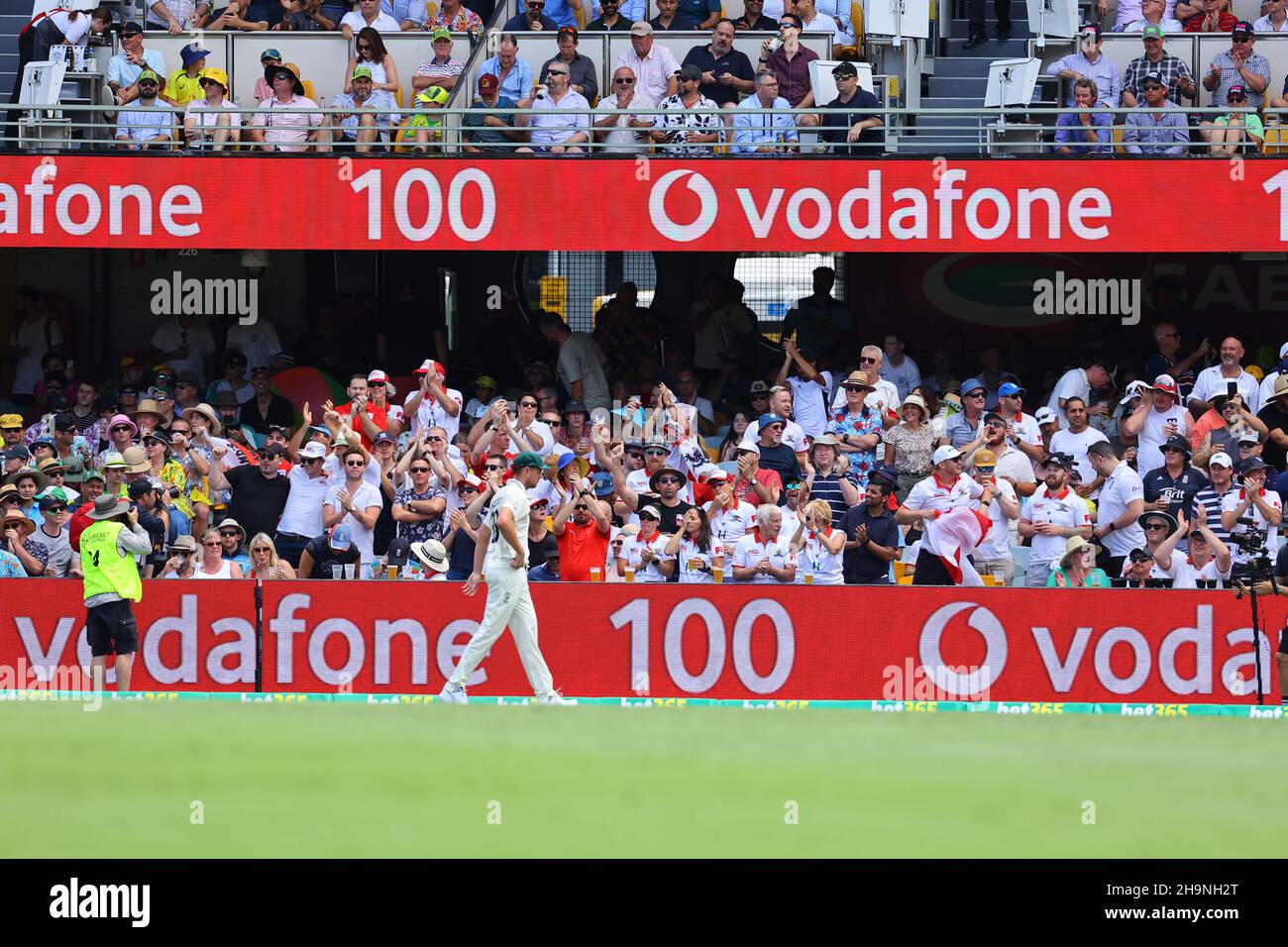 England reach 100 runs, the Barmy Army celebrate Stock Photo - Alamy
