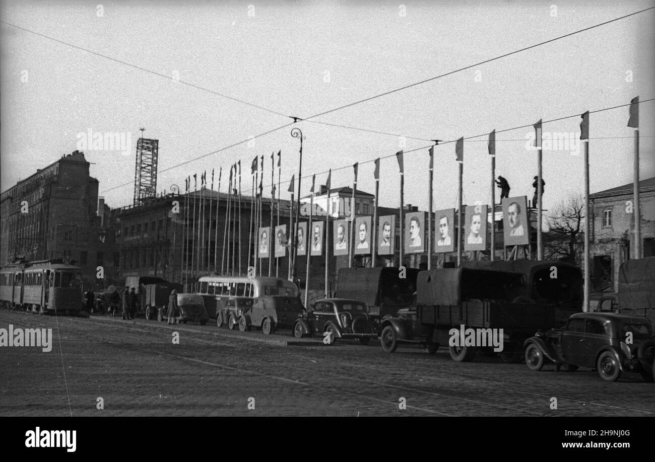 Warszawa, 1948-12. Przed kongresem zjednoczeniowym PPR (Polska Partia Robotnicza) i PPS (Polska ...