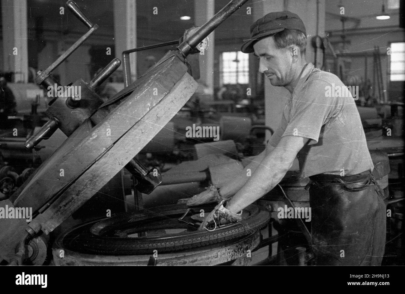 Poznañ, 1948-12. Fabryka Opon Stomil Poznañ (jedyna w Polsce fabryka ...