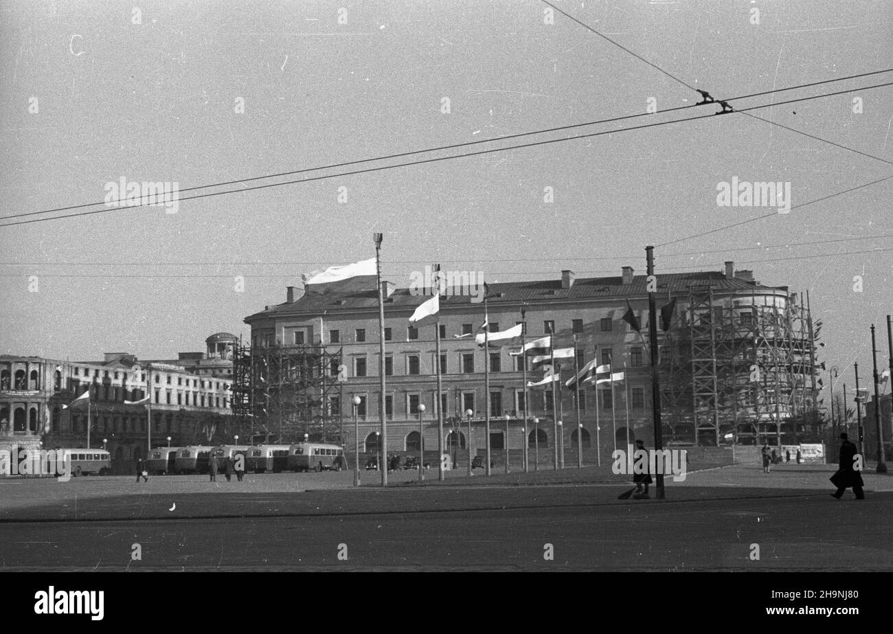 Gmach s1dow wojskowych hi-res stock photography and images - Alamy