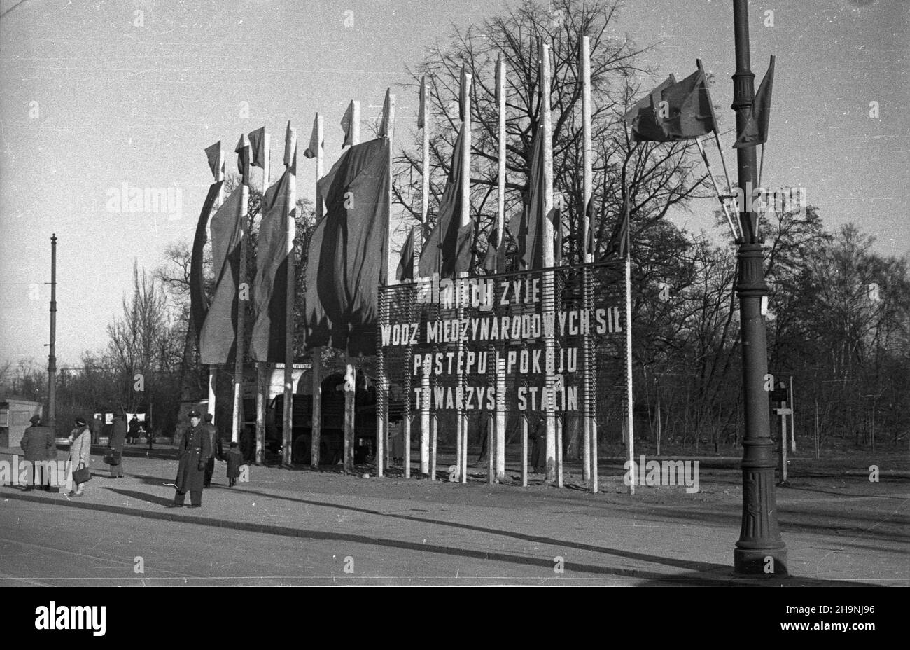 Warszawa, 1948-12. Przed Kongresem Zjednoczeniowym PPR (Polska Partia Robotnicza) i PPS (Polska ...