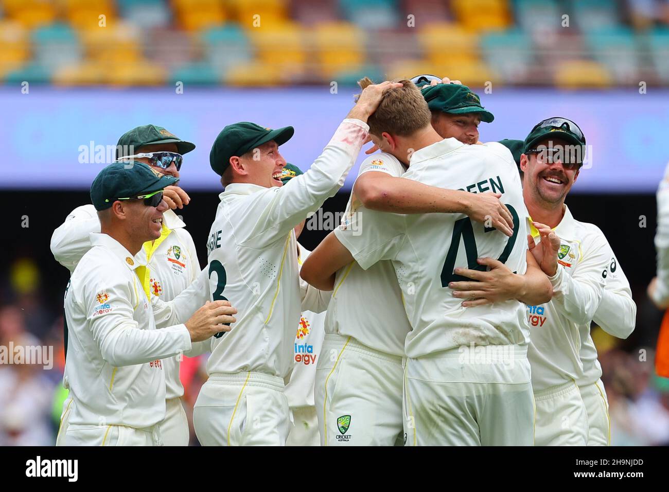 Cameron Green takes his first test wicket, and dismissed Ollie Pope ...