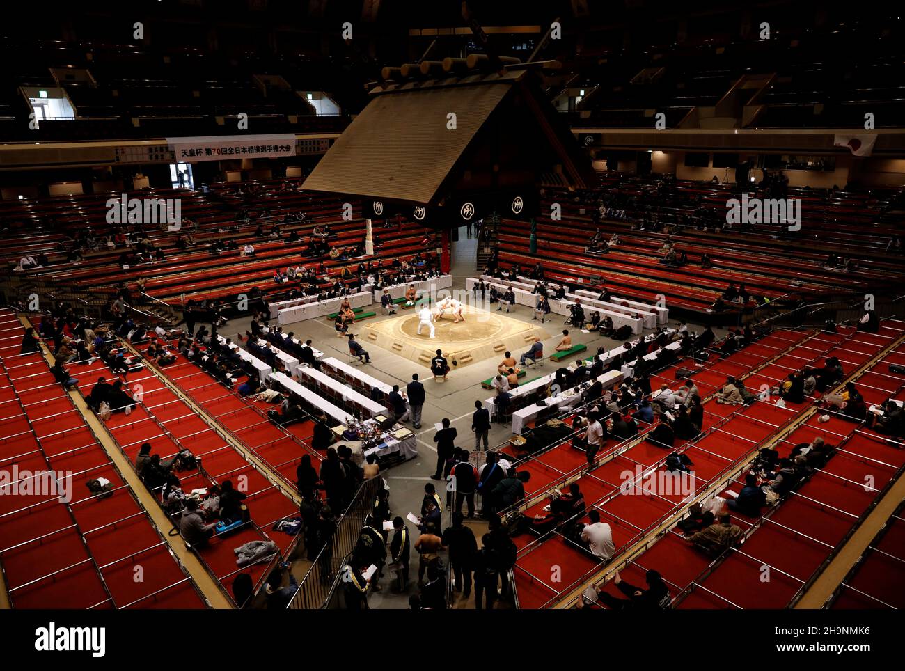 Ryogoku kokugikan sumo stadium hi-res stock photography and images - Alamy
