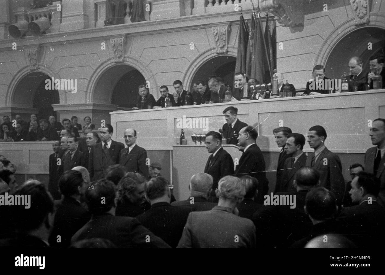 Warszawa, 1948-12-15. Kongres Zjednoczeniowy PPR (Polska Partia Robotnicza) i PPS (Polska Partia ...