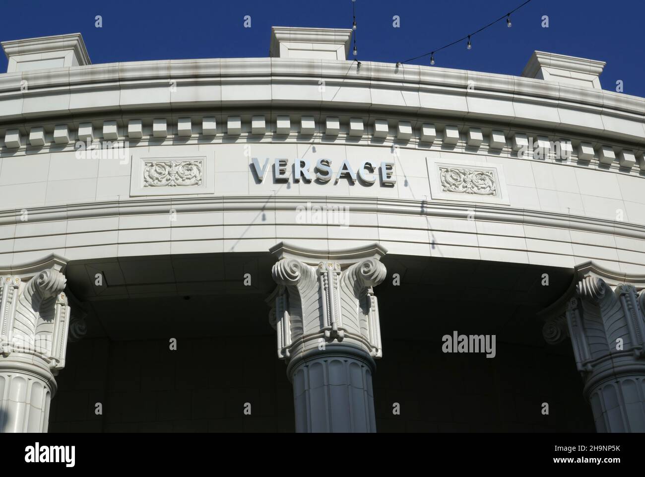 Beverly Hills, California, USA 4th December 2021 A general view of ...